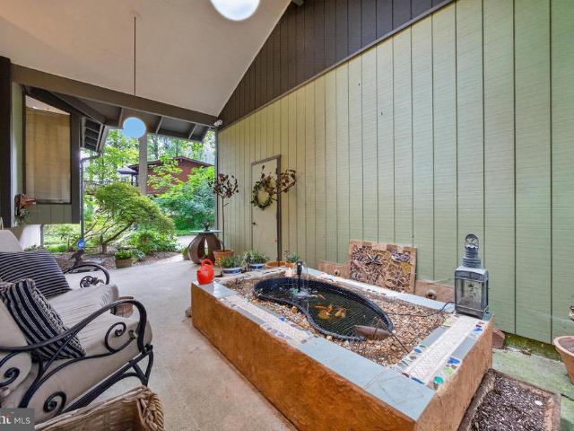 1048 Beaumont Road