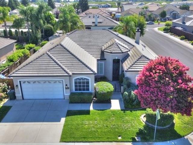 1048 Gladiola Pl, Manteca, CA 95336