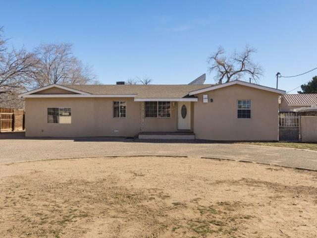 1048 Goff Blvd SW, Albuquerque, NM 87105