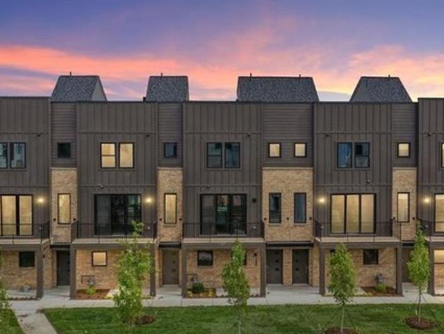 1048 Hampton Cir Unit 4, Detroit, MI 48207