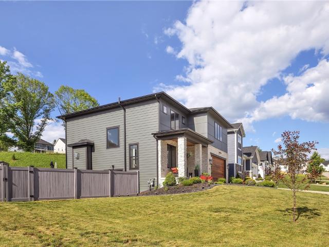 1048 Honey Locust Dr