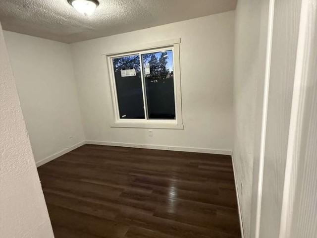 1048 Langley 2 Bedroom Apartment for Rent at 1048 Langley Rd, Waterloo, IA 50702