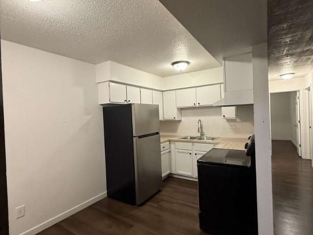 1048 Langley