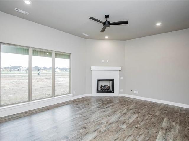1048 Parker Lane