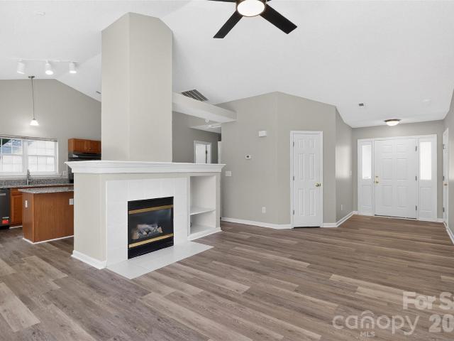 1048 Sandy Point Drive SW