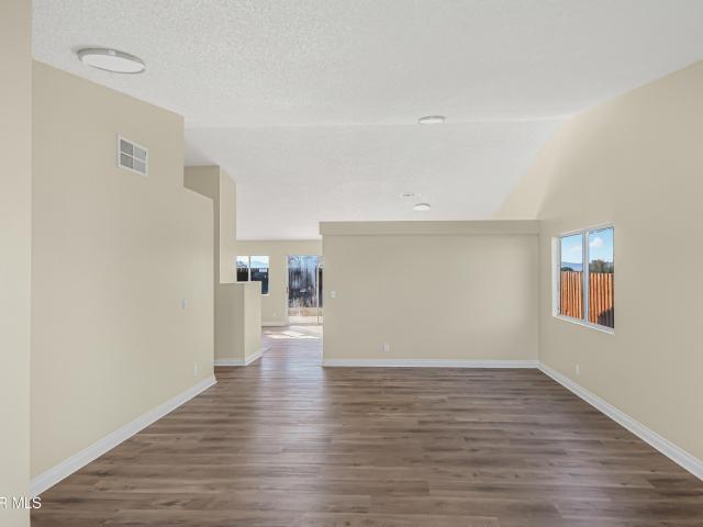 1048 Sequoia Lane