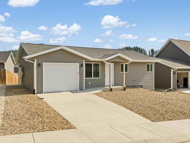 1048 Top O Hill Ave, Hill City, SD 57745