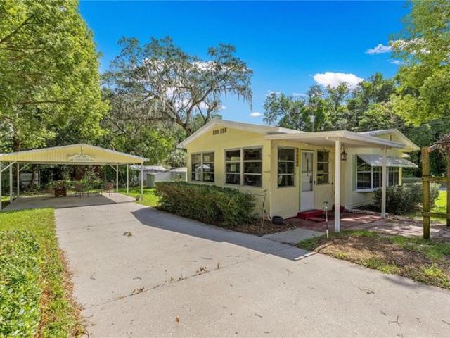 10495 SE 130th Ln, Ocklawaha, FL 32179