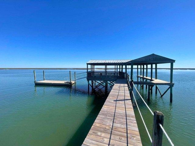 1049 Main Sail Ct, Awendaw, SC 29429