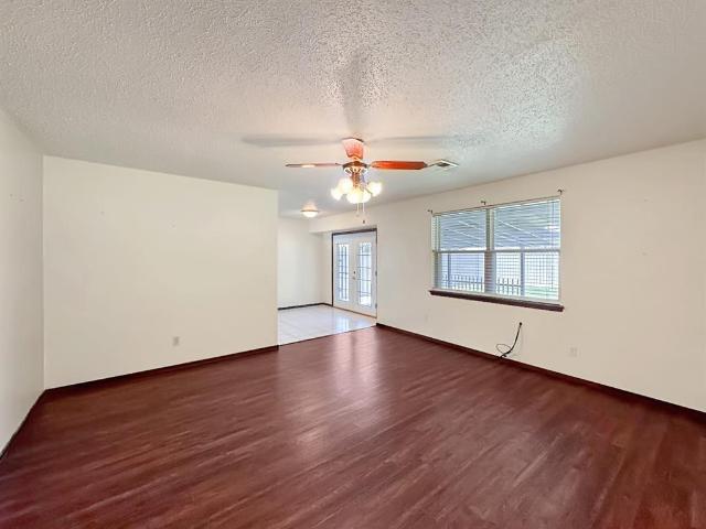 1049 NW 25th Street