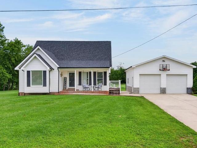 1049 Byrnes Chapel Rd, Bland, VA 24315