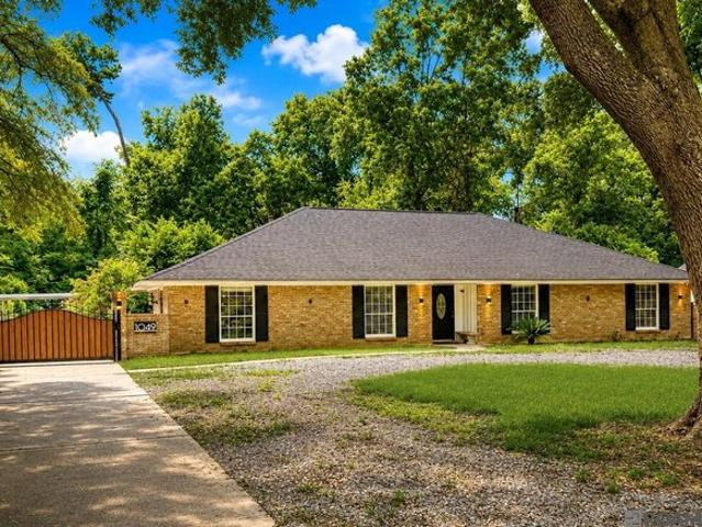 1049 Castle Kirk Dr, Baton Rouge, LA 70808