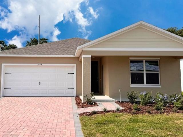 1049 Champion Ridge Dr, Daytona Beach, FL 32124