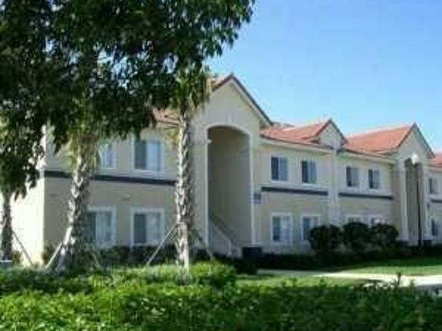 1049 Golden Lakes Blvd Apt 122, West Palm Beach, FL 33411