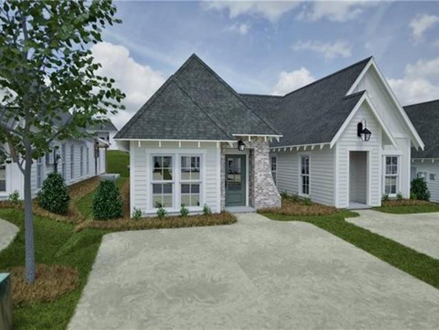 1049 Hunters Way, Opelika, AL 36801