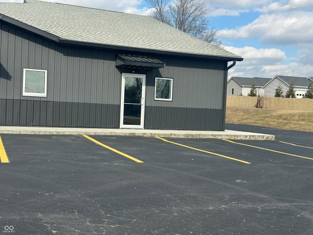 1049 Indianapolis Rd, Unit C, Greencastle, IN 46135 | MLS #22081