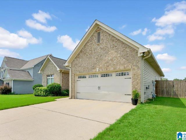 1049 Pilgrim Lane