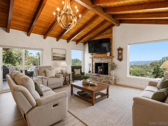 1049 Ranchito Court