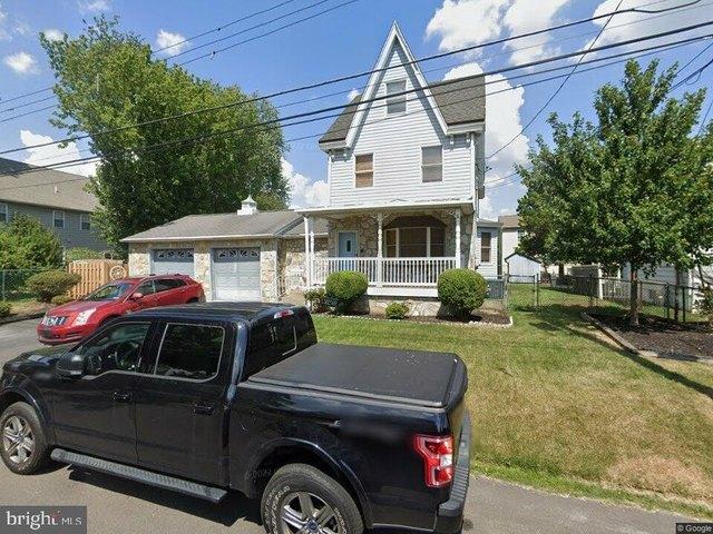 1049 Richardson Ave, Bensalem, PA 19020