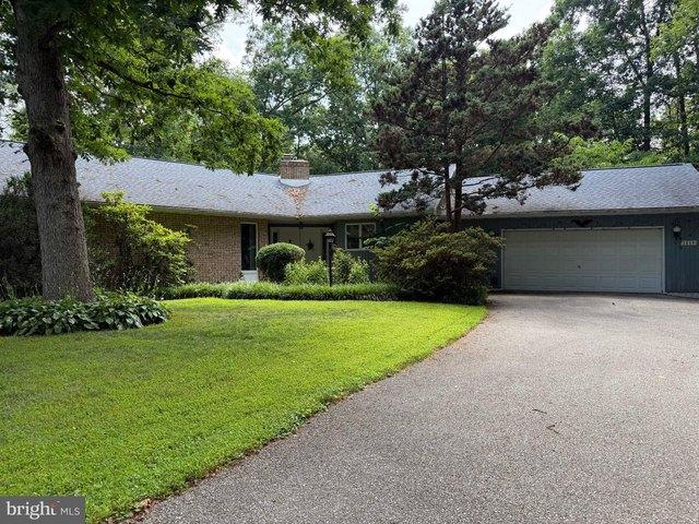 1049 Ridge Rd, Gettysburg, PA 17325