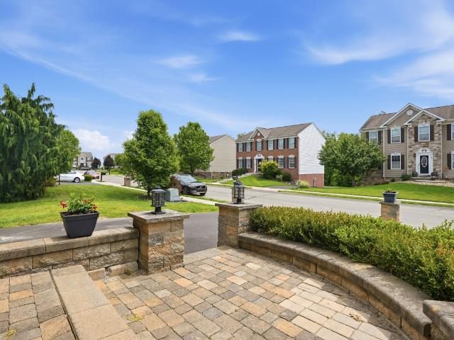 1049 Sweet Brier