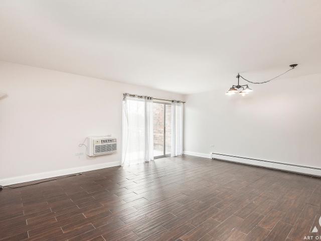1049 W Ogden Avenue # 212