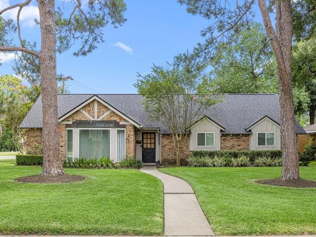 10403 Londonderry Dr, Houston, TX 77043