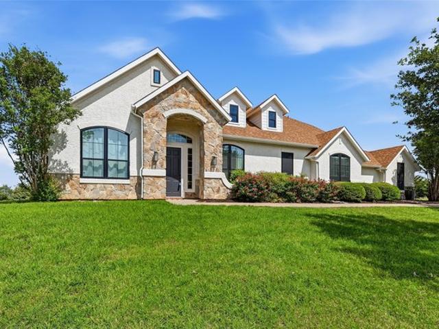 10400 Los Rios Dr, Fort Worth, TX 76179