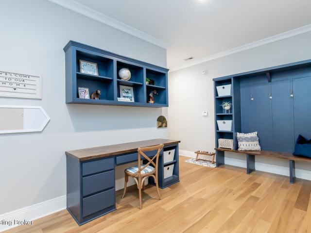 10400 Meeting St 201