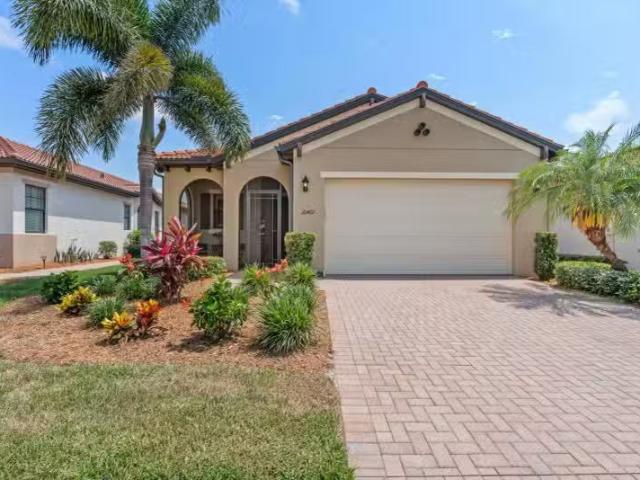 10401 Crooked Creek Dr, Venice, FL 34293