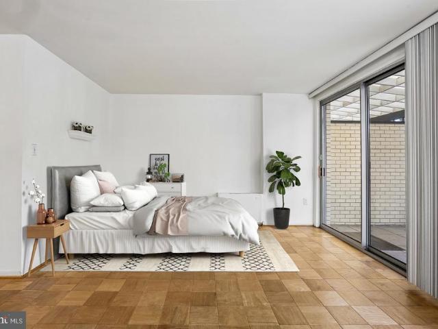 10401 Grosvenor Place # 324