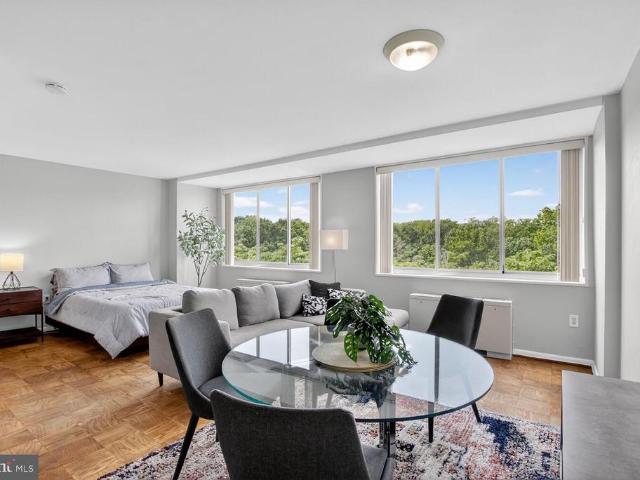 10401 Grosvenor Place # 808