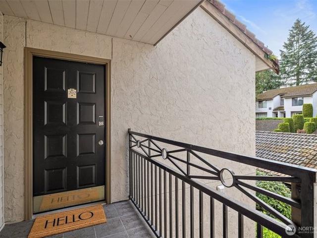 10401 NE 32nd Pl Apt A202, Bellevue, WA 98004