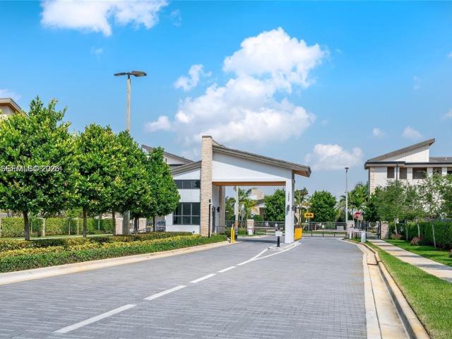 10401 NW 82nd St, Unit 6, Doral, FL 33178 | MLS #A11945 | Compass