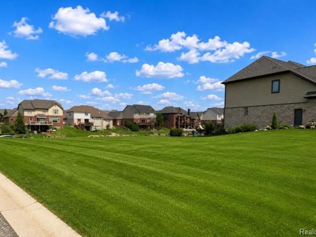 10401 Sandpiper Court