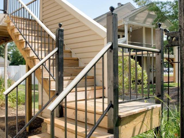 10402 Timberwood Cir