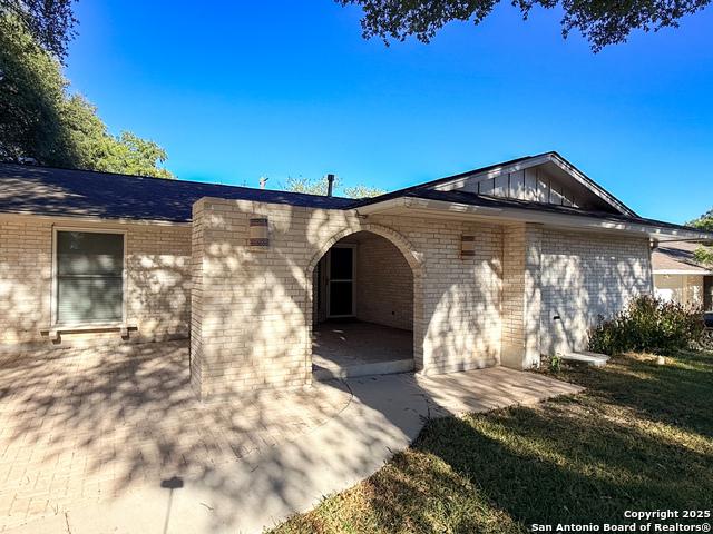 10402 Redlawn Dr