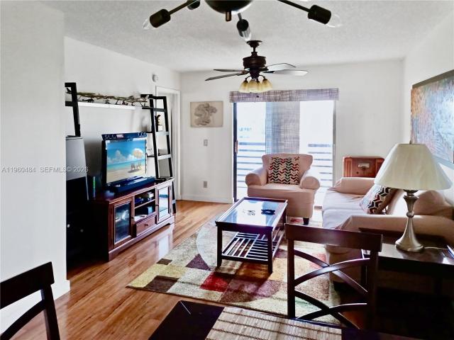 10402 Sunrise Lakes Blvd, Unit 201, Sunrise, FL 33322 | MLS #A11960