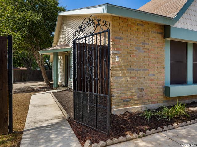 10407 Country Blf