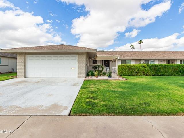 10404 W Kingswood Cir, Sun City, AZ 85351