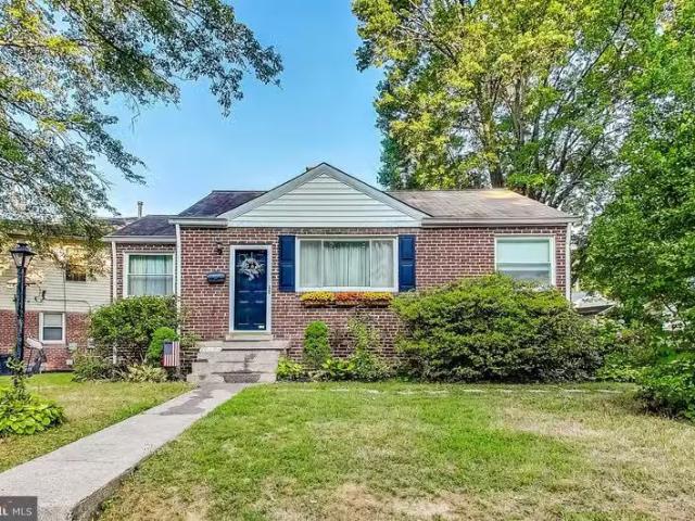 10404 Grandin Rd, Silver Spring, MD 20902 MLS MDMC2140632