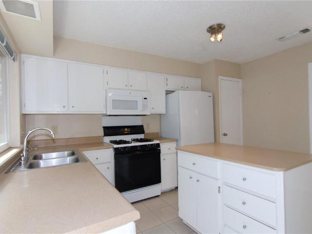10405 Firethorn Ln, Austin, TX 78750 | MLS #9206 | Compass