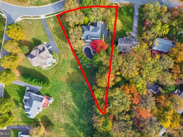 10409 Dunn Meadow Rd, Vienna, VA 22182 | MLS #VAFX2300 | Compass