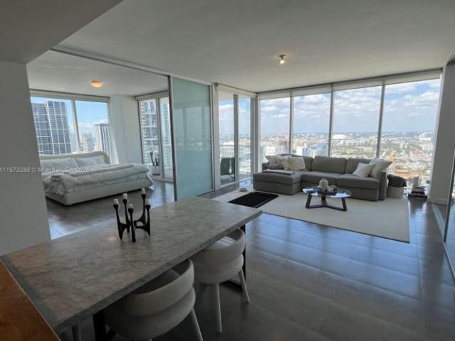 1040 Biscayne Blvd #3807, Miami, FL 33132