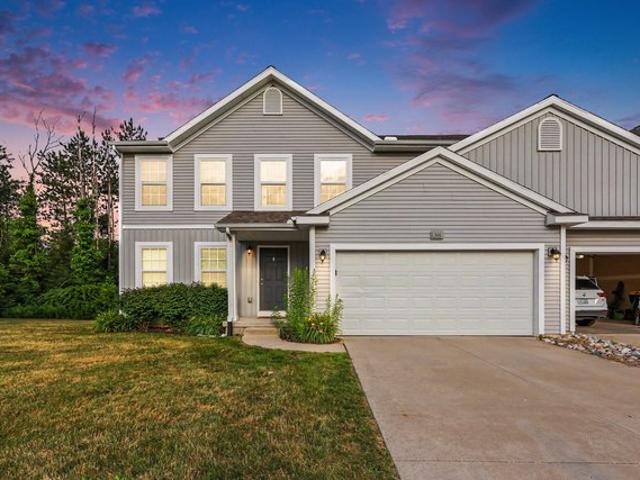 1040 Broken Ridge Dr, Lansing, MI 48917