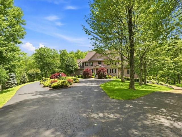 1040 Chanticleer Dr