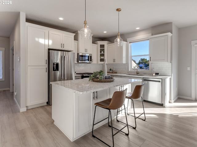 1040 donna lynn way