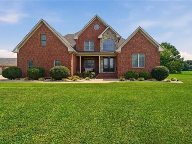 1040 Drumcastle Ln, Chesapeake, VA 23323