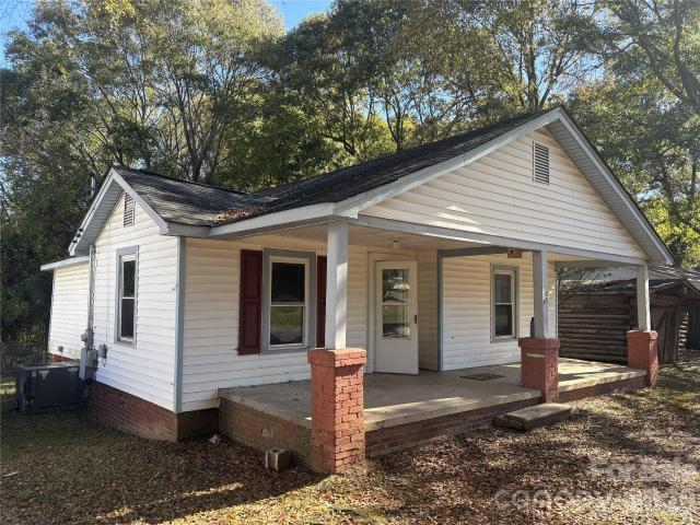 1040 East Dr, Gastonia, NC 28052 | MLS #4366 | Compass