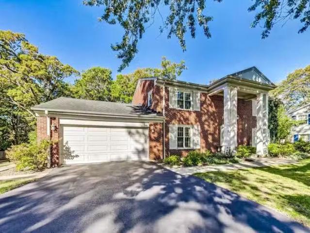 1040 Forest Hill Road, Lake Forest, IL 60045